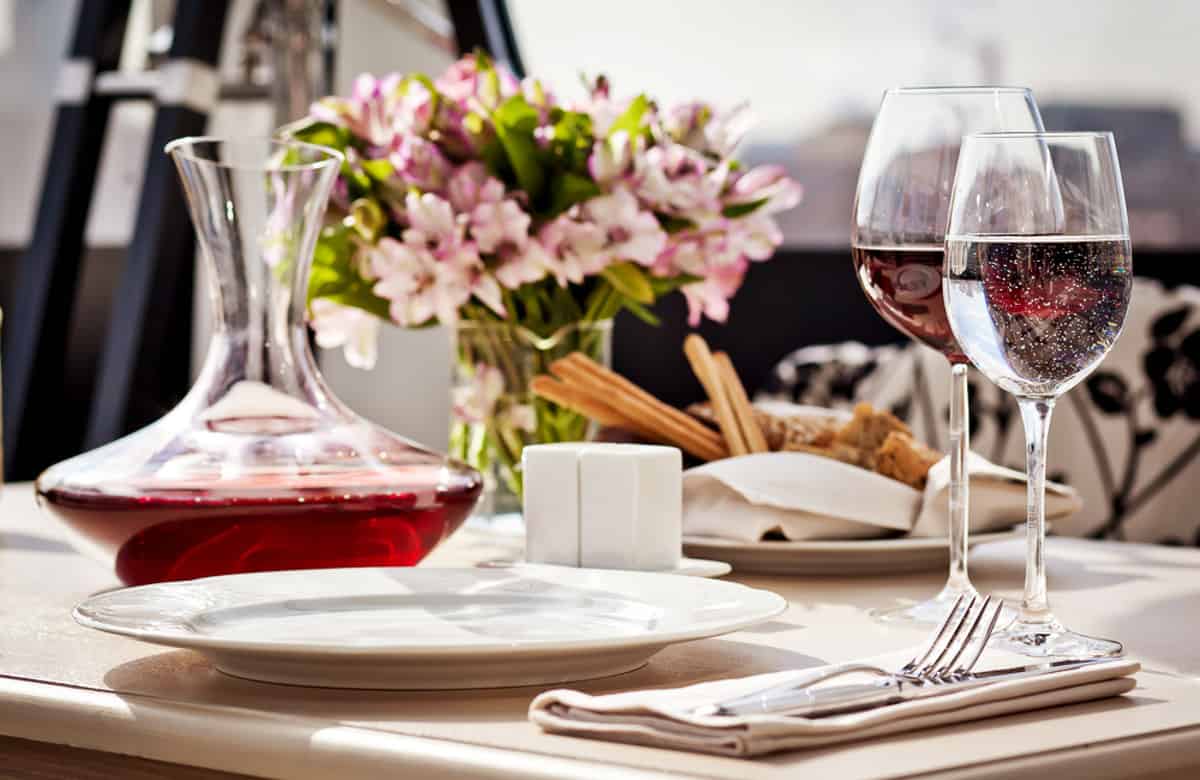 Fine Dining for Two: How To Pick the Best Restaurant for Valentine's Day