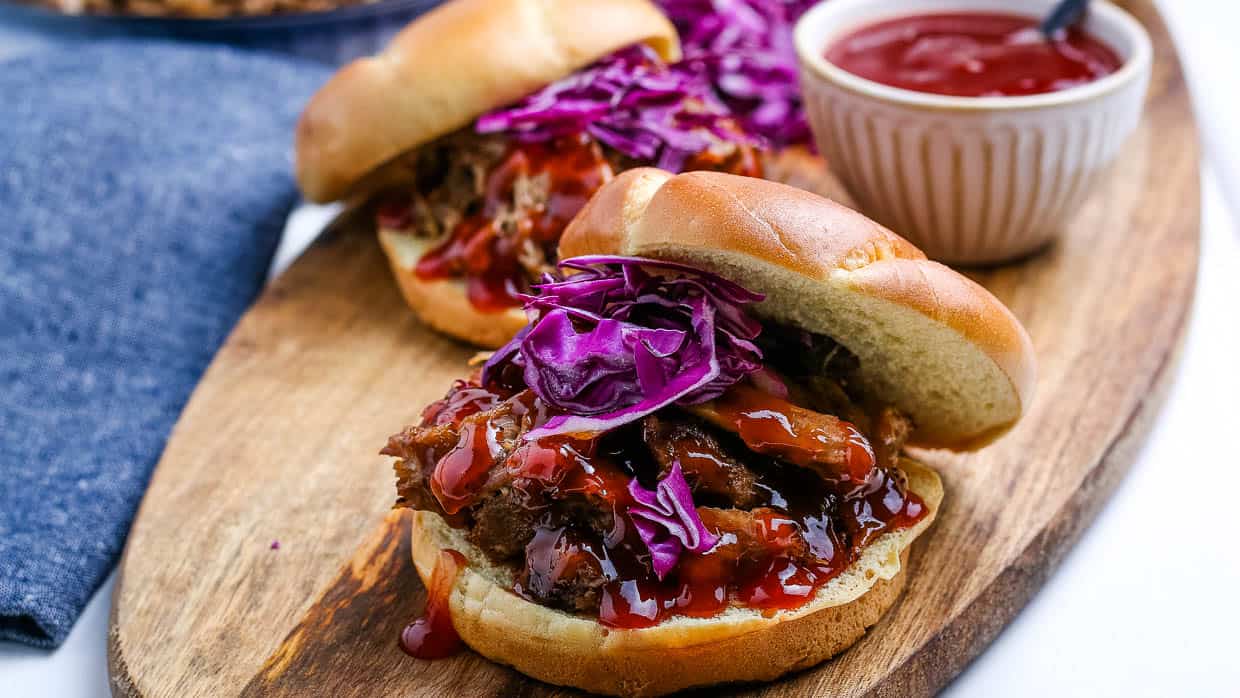 23 Crowd-Pleasing Tailgate Foods Nobody Else Will Think To Bring