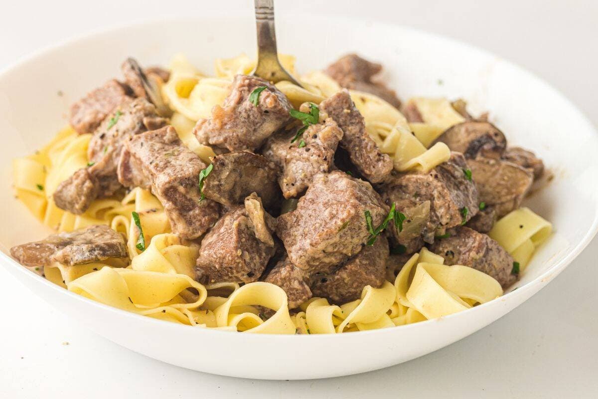 15 slow cooker dinners that taste like you worked hard (you didn’t)