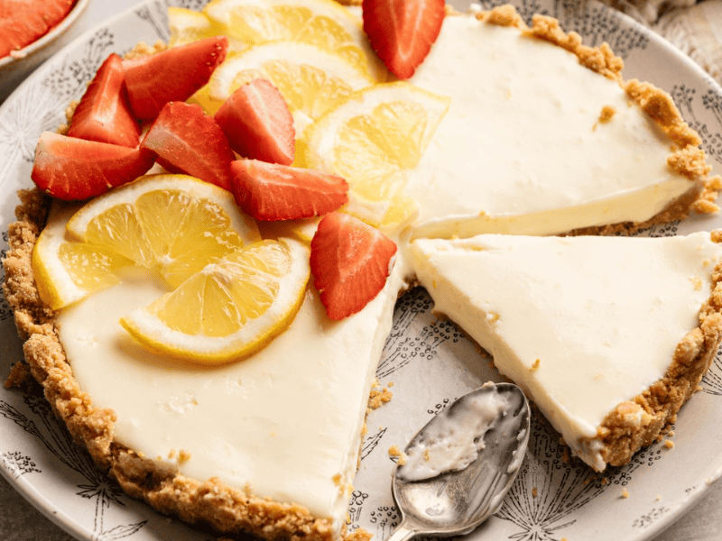 9 late spring lemon, berry, and rhubarb desserts at peak May season ...